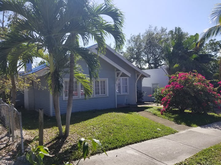 Key West Style Cabin - West Palm Beach, FL