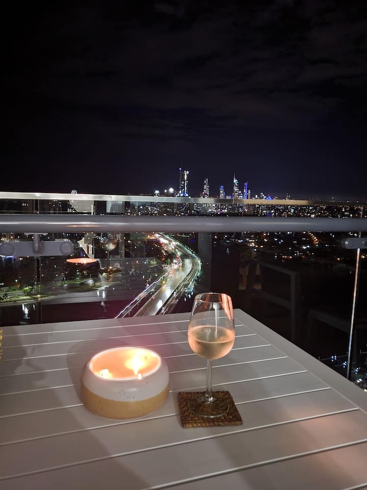 Sensational Panorama Views On Sundale -