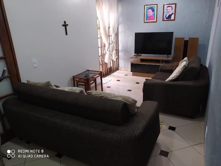 Quarto Confortável(01)-casa Próx. Ao Centro - Cascavel