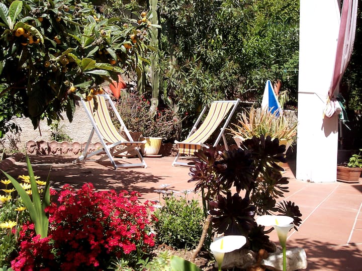 Bright Apartment, Terrace, Private Garden, Air-con - Cala Gonone