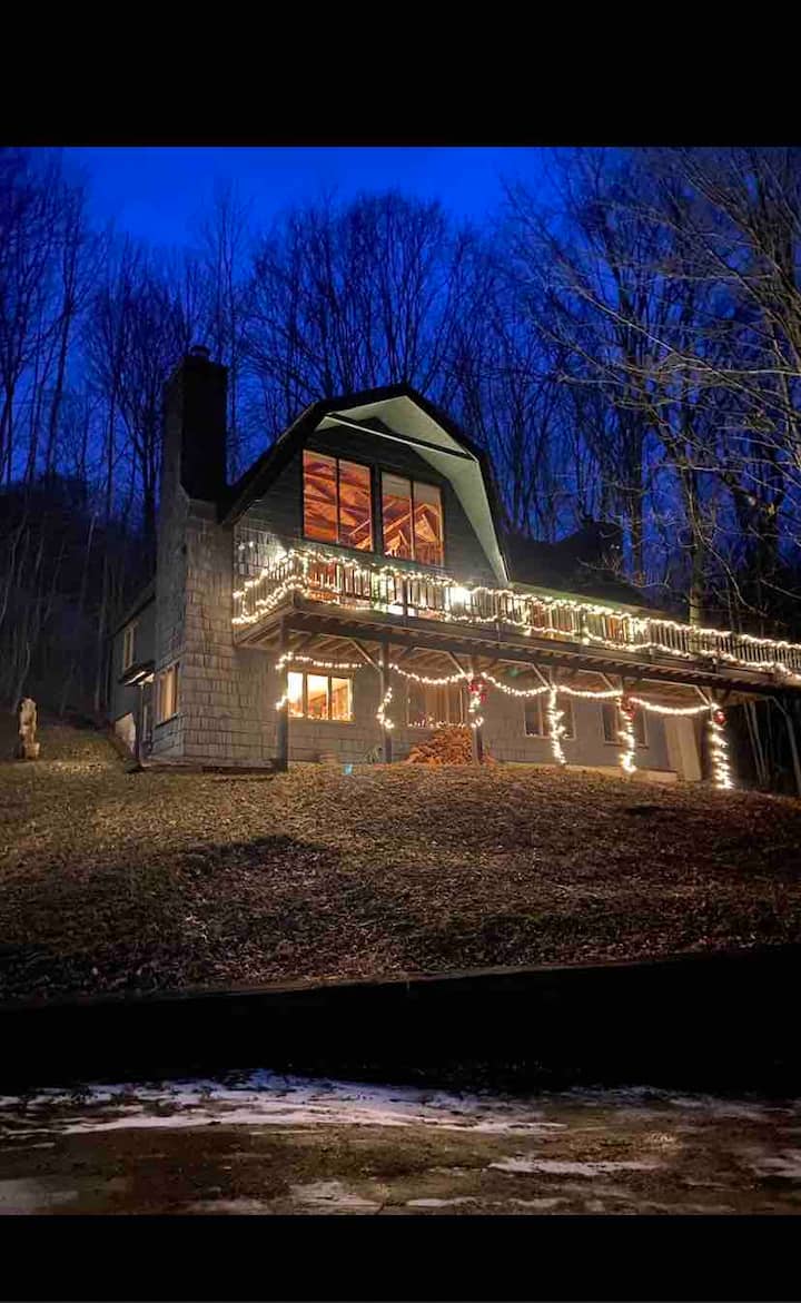 Whisk Away Chalet Ii 6773 Upper Rd - Ellicottville, NY