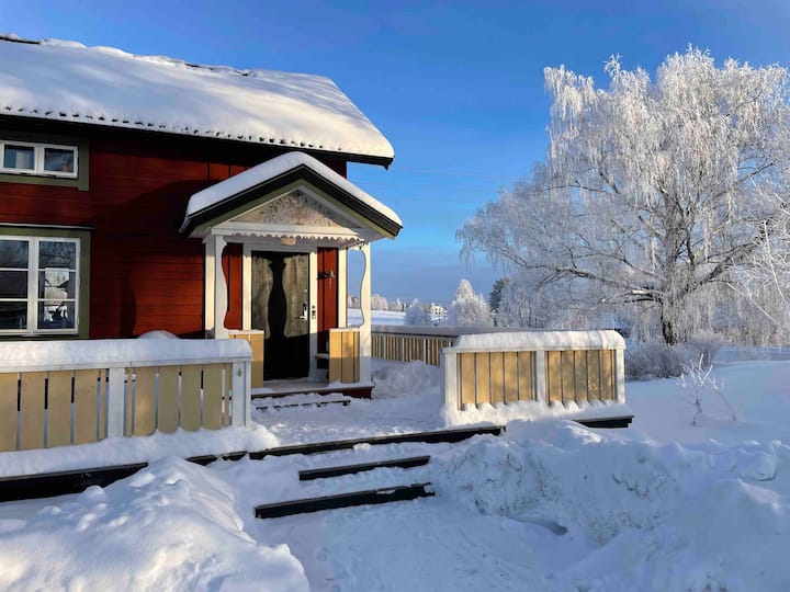 Mysigt Timmerhus Nära Romme Alpin - Borlänge