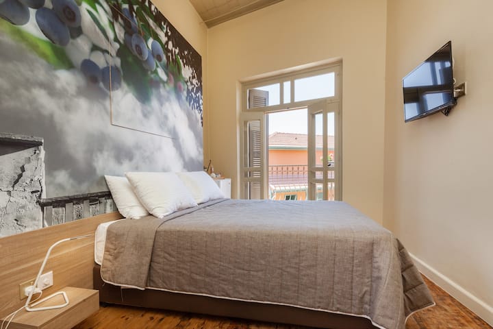 09. Double Room & Balcony In Casa Mespilea - Paphos