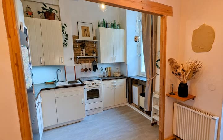 Beautiful Altbau Studio - Berlino