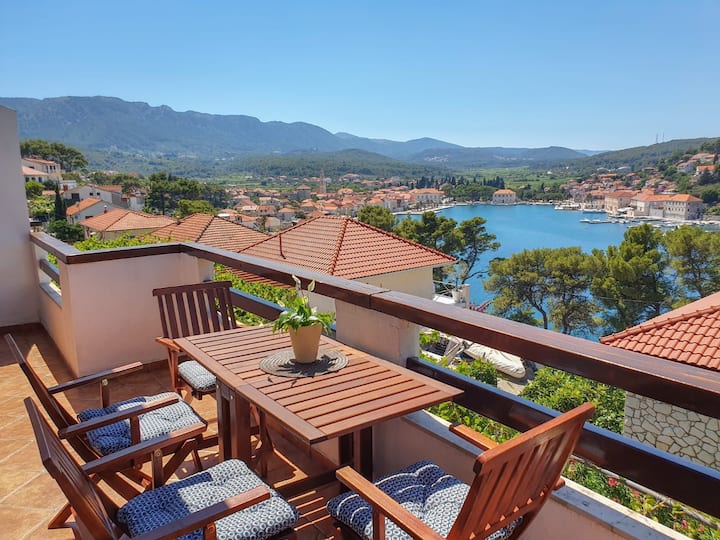 Apartman Bonavia 2+2 - Jelsa