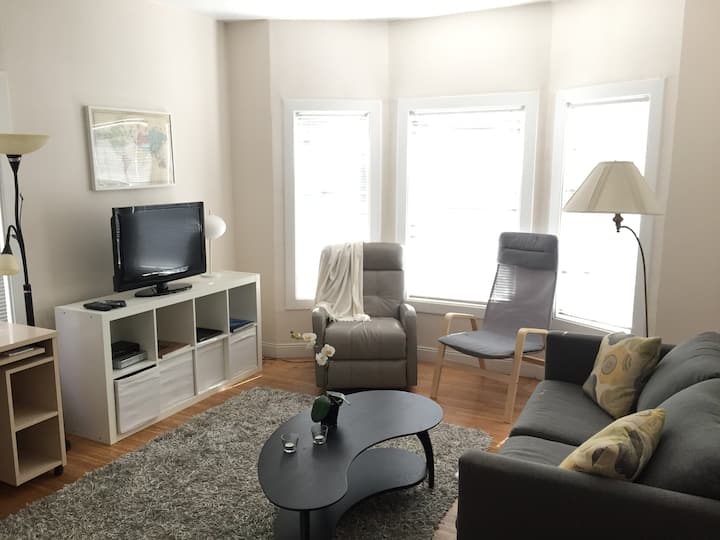 Quiet North Berkeley Apartment Next To Campus - Berkeley, CA
