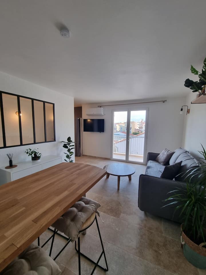 Chaton Appart En Centre-ville - Sainte-Maxime