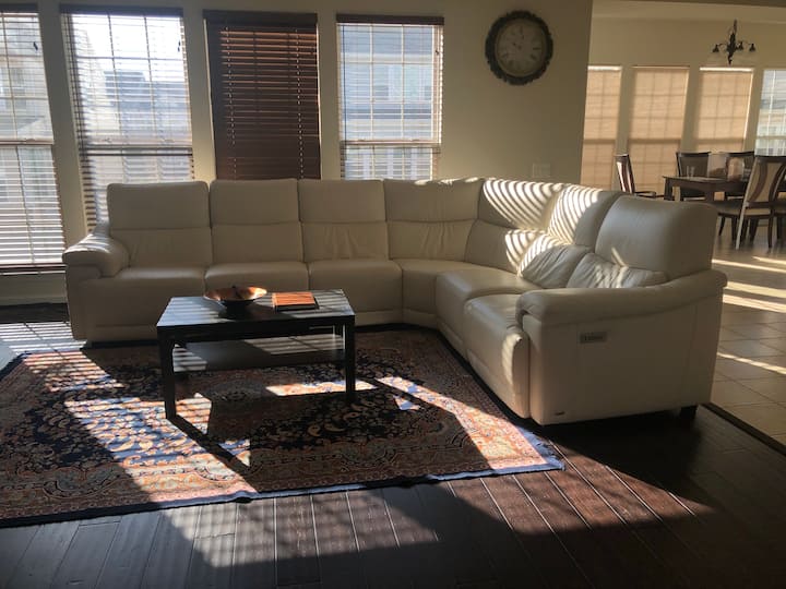 Cleanhouse (42637) Close To The Iad Airport  In Va - Ashburn, VA