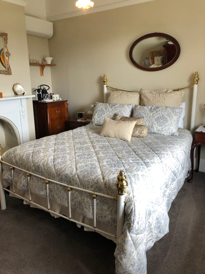 Westcot - Spotlessly Clean With Wonderful Views - Hobart