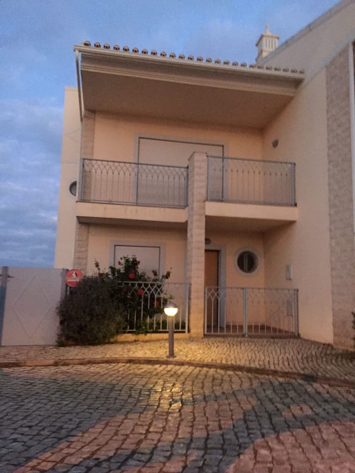 Beautiful,safe & Cosy House In Albufeira, Portugal - Albufeira