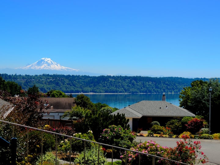West Seattle Apartment In The Arroyos - Burien, WA