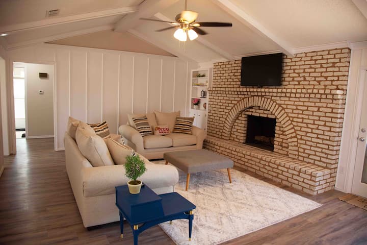 Fully Updated In Great Location! - Lubbock, TX