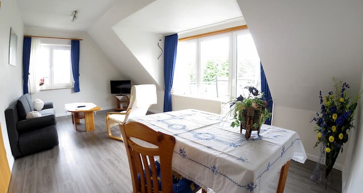 Cozy 1 Bedroom Apartment With Balcony (Pflaume) - Wedel