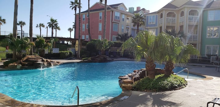 Galveston Getaway At The Dawn - Galveston, TX