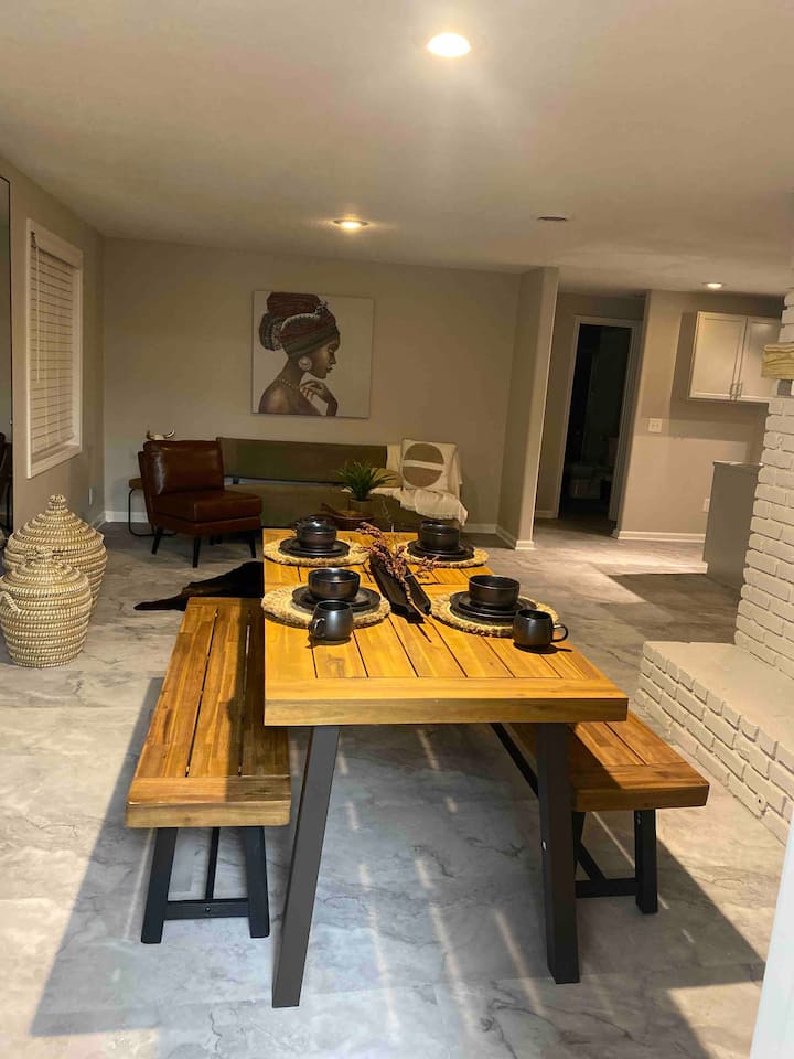 Modern Private Guest Unit In Quiet Neighborhood - Shawnee, KS