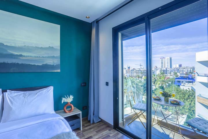 Studio Avec Impeccable Vue Le Soir - Casablanca