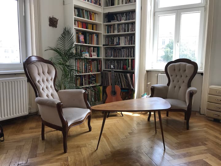 Warm-hearted Artist Apartment Close To Center - Vienne