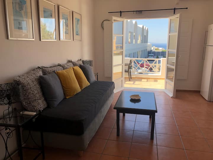 Tholos Nikoleta, 2 Bedrooms Apt. At Oia's Center. - Oia
