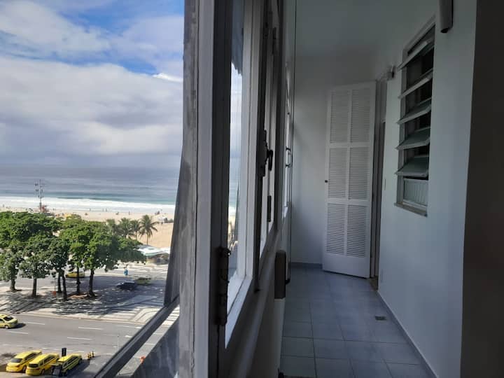 Vista Mar Com Varanda Em Copacabana - Rio de Janeiro