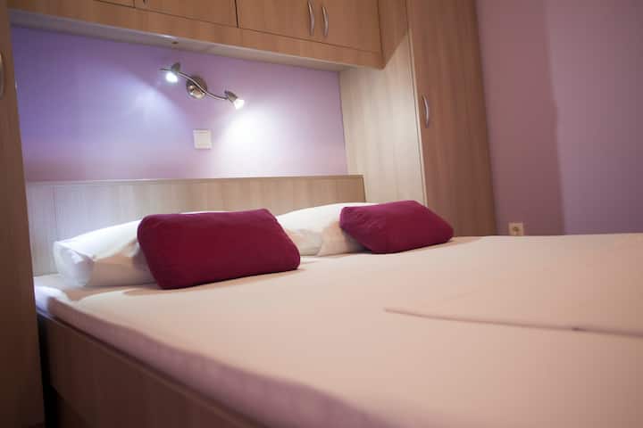 Apartment For 4 Persons - Baška Voda