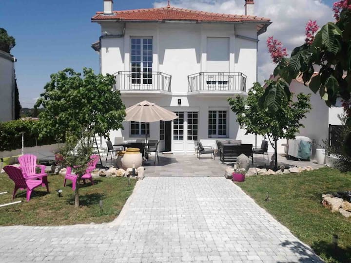 Chambre Et Sdb Privées Situées à Aubagne - Cassis