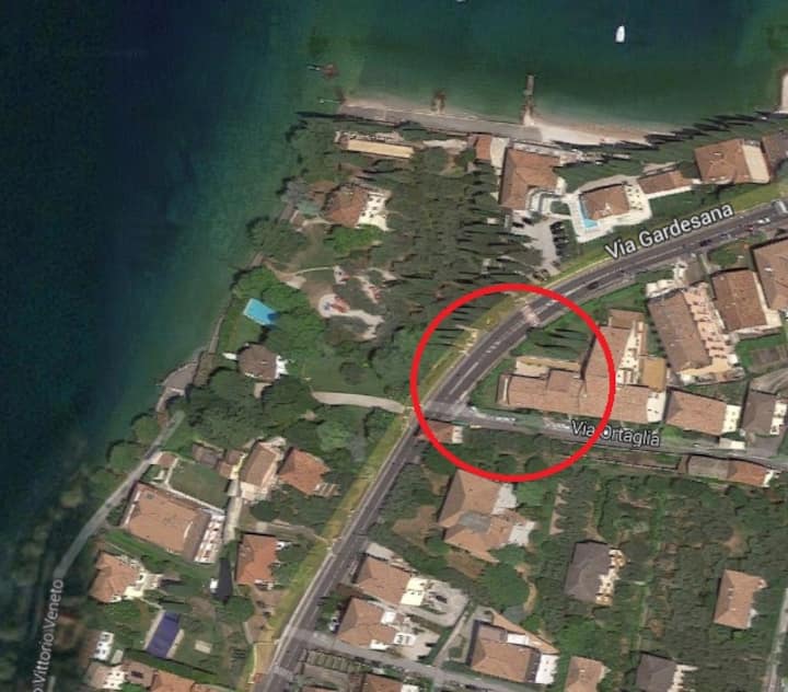 Appartamento Con Garage Privato A Torri Vr - Torri del Benaco