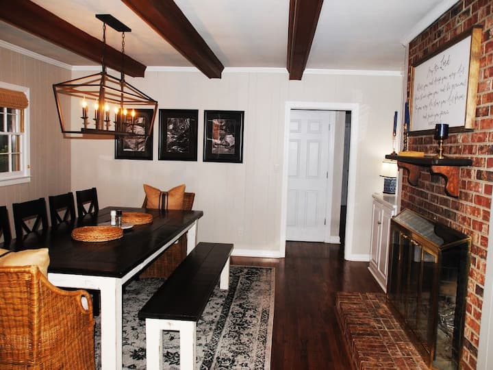 Beautifully Updated Home, Great Location! - Greenville, SC