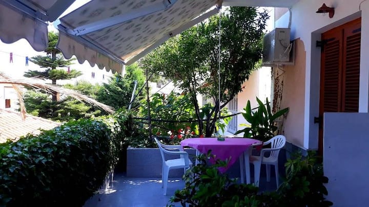 Studio At Gorgona-enjoy The Breeze And The Silence - 알로니소스섬