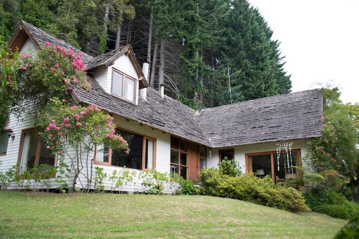 Hermosa Y Exclusiva Casa En Lago Todos Los Santos - Los Lagos