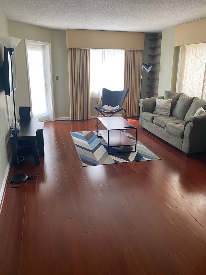 Spacious 1br W/2 Bed And Balcony Near Downtown Atl - Sandy Springs, GA