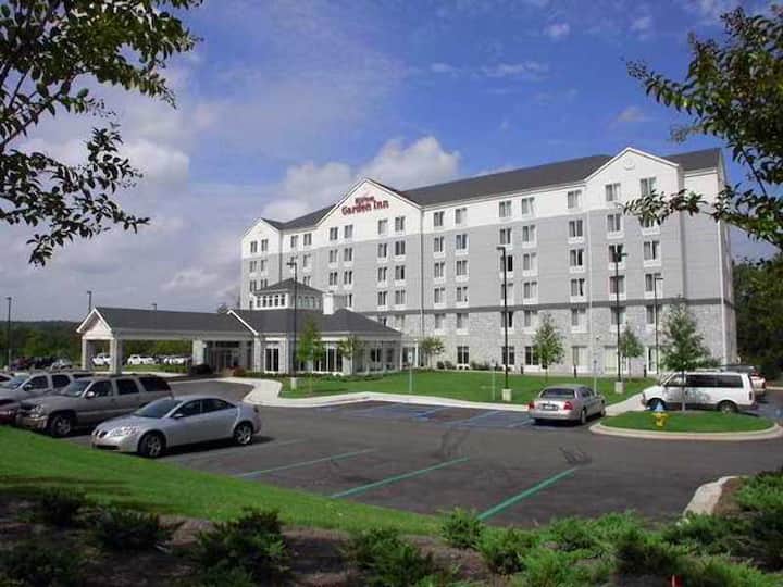 Compelling Double Bed At Birmingham - Birmingham, AL