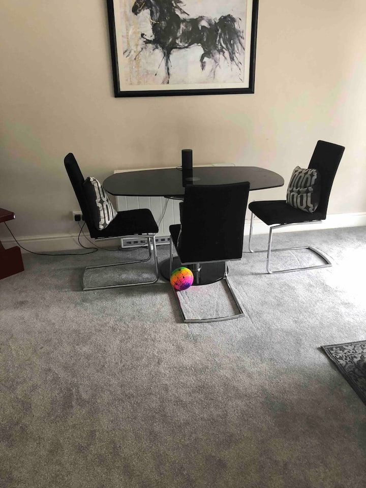 Comfy Room In Town Centre Apartment - Royal Leamington Spa