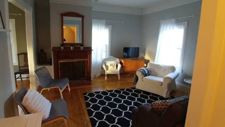 Naast The Tulip Tree - 3bd Historic Home Gelegen In Waterfront District - Nova Scotia
