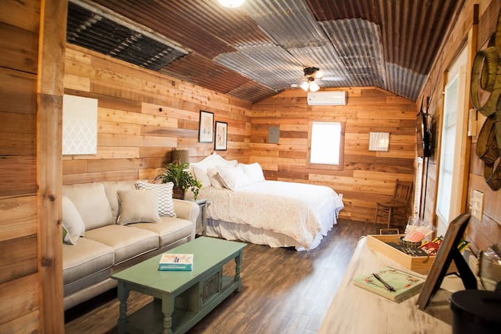 Oasis At Onion Creek - The Cabins At Onion Creek - Dripping Springs, TX