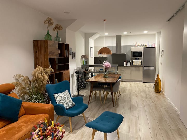 Within Walking Distance To The Beach - Donostia-San Sebastián