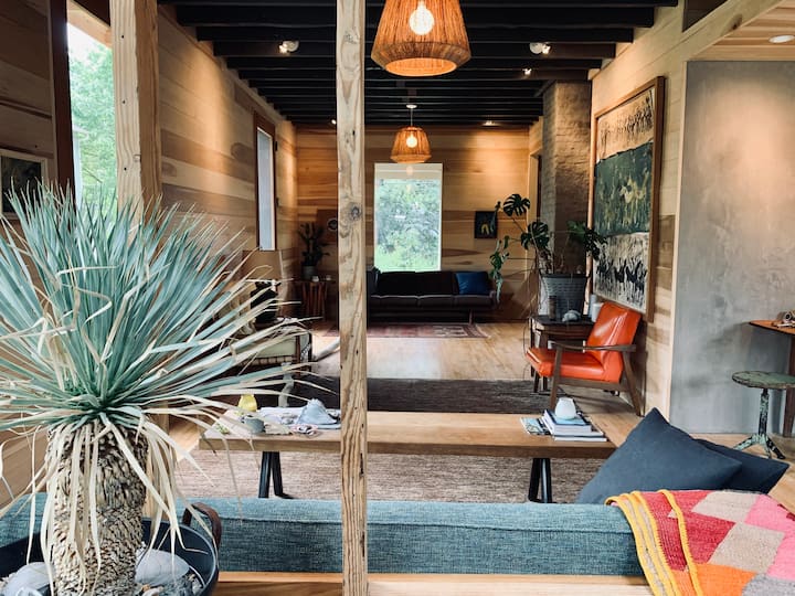Charming Belmont / Downtown Cottage - Charlottesville, VA