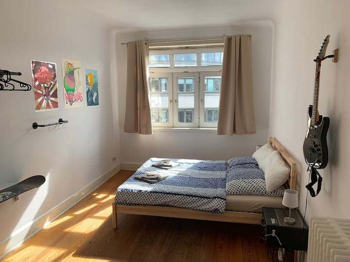 Schönes Zimmer In Heller Wohnung, Zentral Gelegen - Hamburg