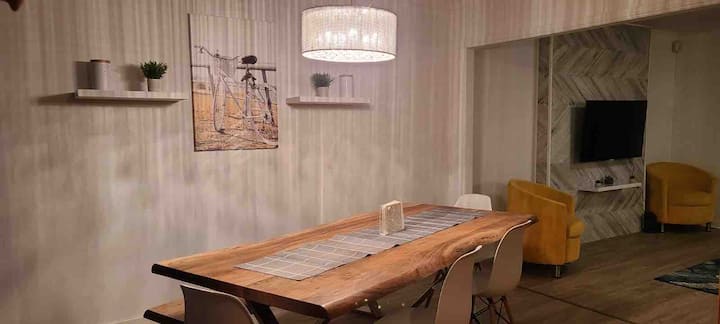 Big House / Maison 3-4 Chambre⭐️⭐️⭐️min 32 Jours - Longueuil