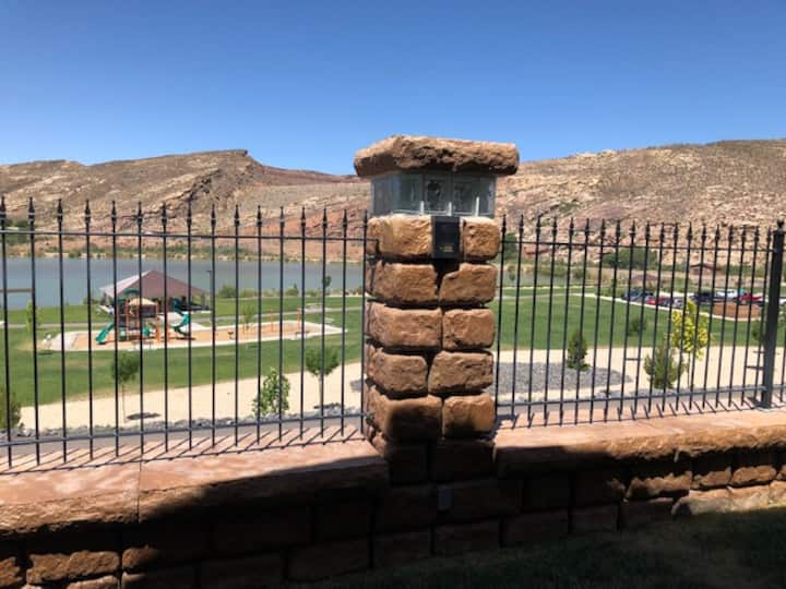 New! Spectacular Views + 5 Bedrooms 5 Bath Home - Hurricane, UT