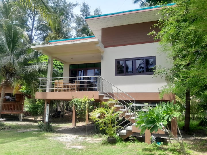 Beach Nook - Spacious, Stylish 1 Bd Ac Beach House - Ko Pha Ngan