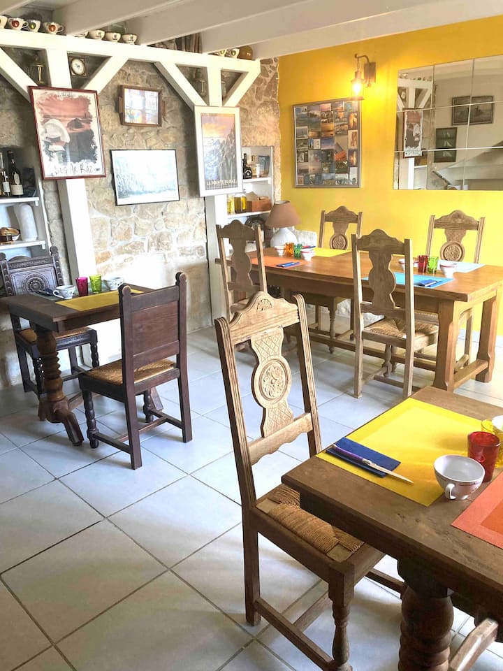 Chambre Brezellec, Crêperie, - Goulien