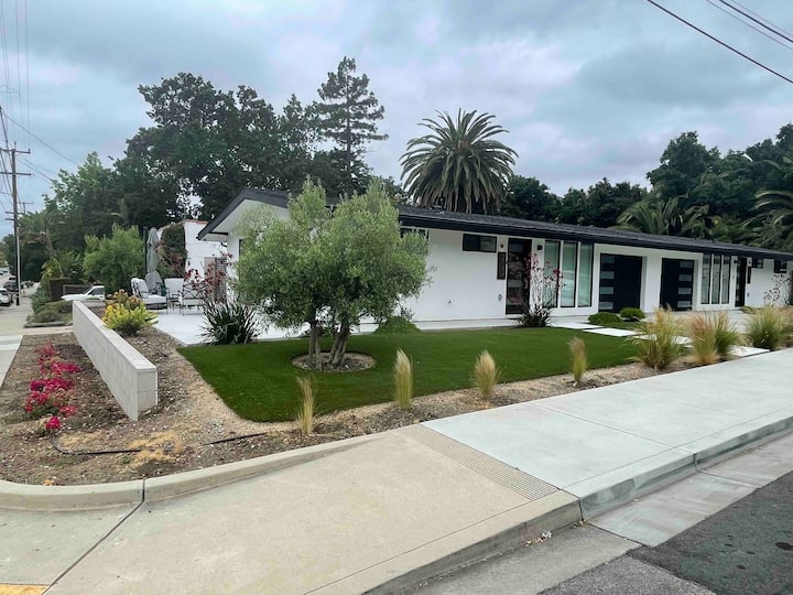 Modern Unit With Great Amenities Near Cal Poly. - San Luis Obispo, CA