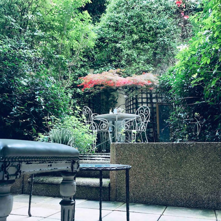 Nest With Private Garden-montparnasse/st Germain - Paris