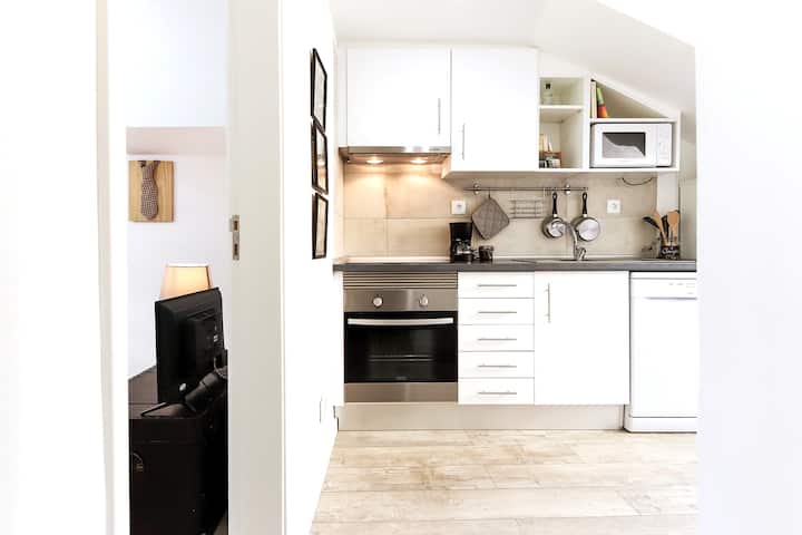 Madragoa Trendy Apartment Ideal For 3, 2 Or Solo - Campolide