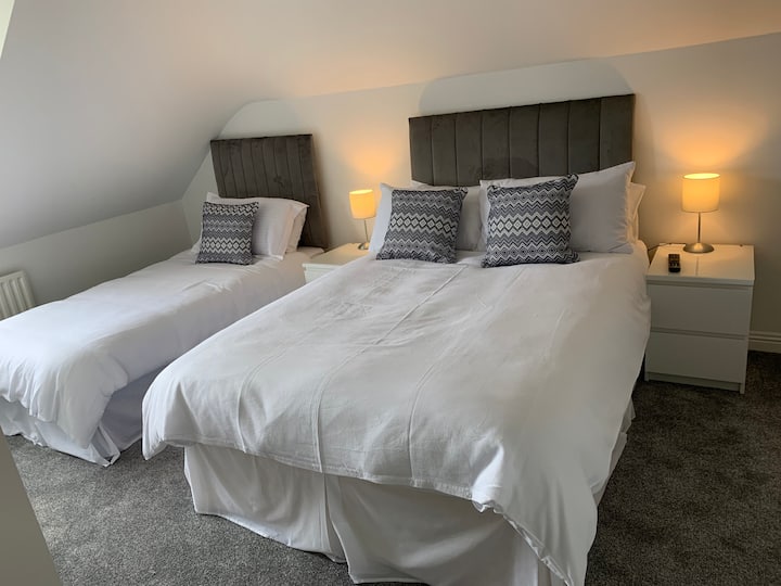 Homely Family Bedroom With En Suite (1) - Westport