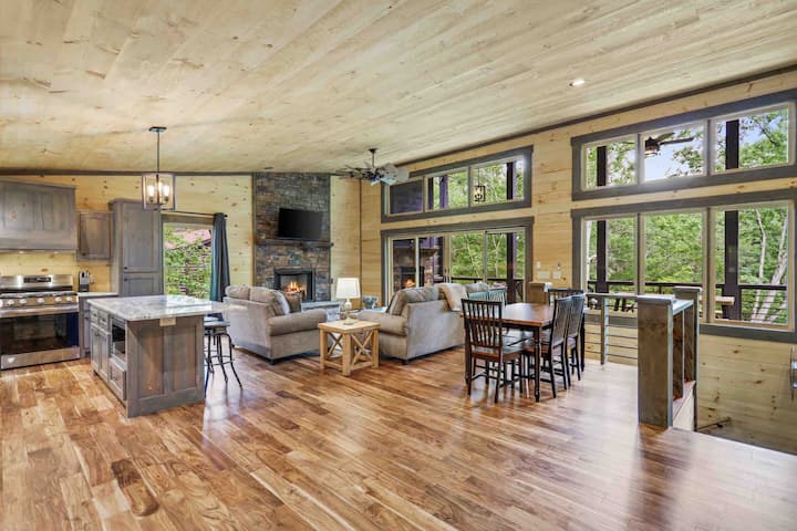 Top Rated Mtn Getaway  High End Family Fun - Blue Ridge, GA