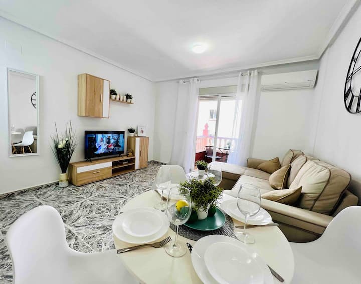 Central Beach Apartment In Torrevieja - Torrevieja