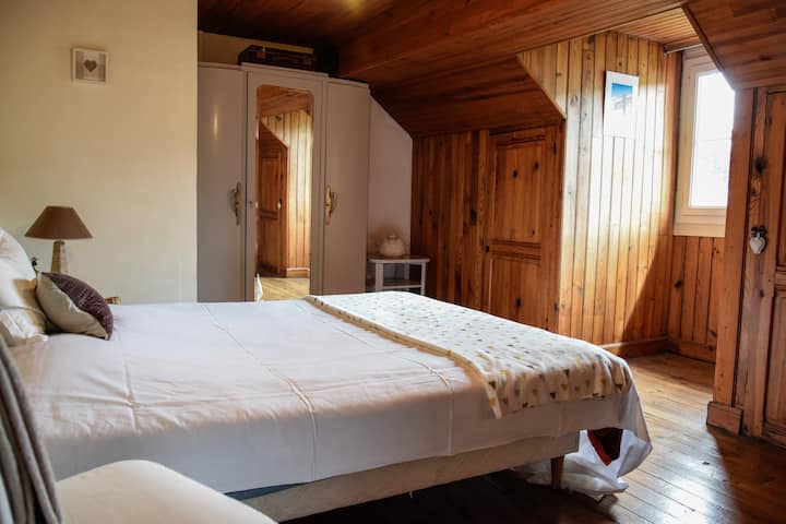 Etage Dans Maison Calme Avec Vue Sur Le Pic. - Bagnères-de-Bigorre