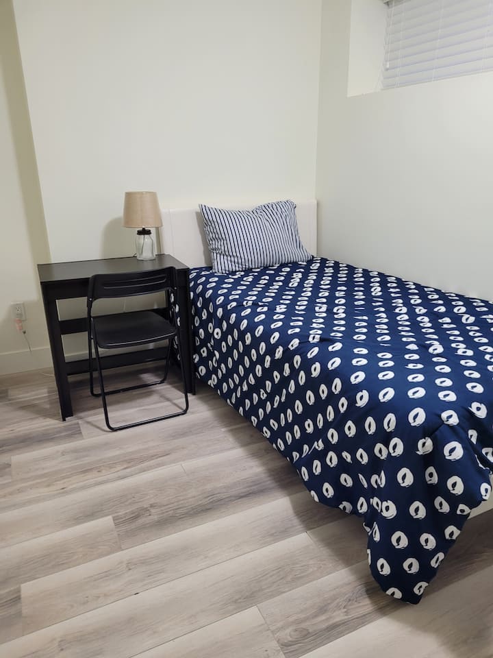 Jesu Yosef
Private Bedroom - Coquitlam