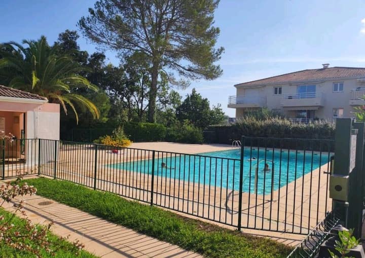 Appartement Cosy Dans Résidence Avec Piscine - Côte d'Azur